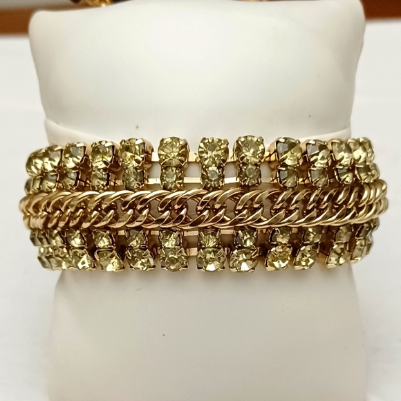 Banana Republic | Jewelry | Banana Republic Gold Legal Crystall Curb ...